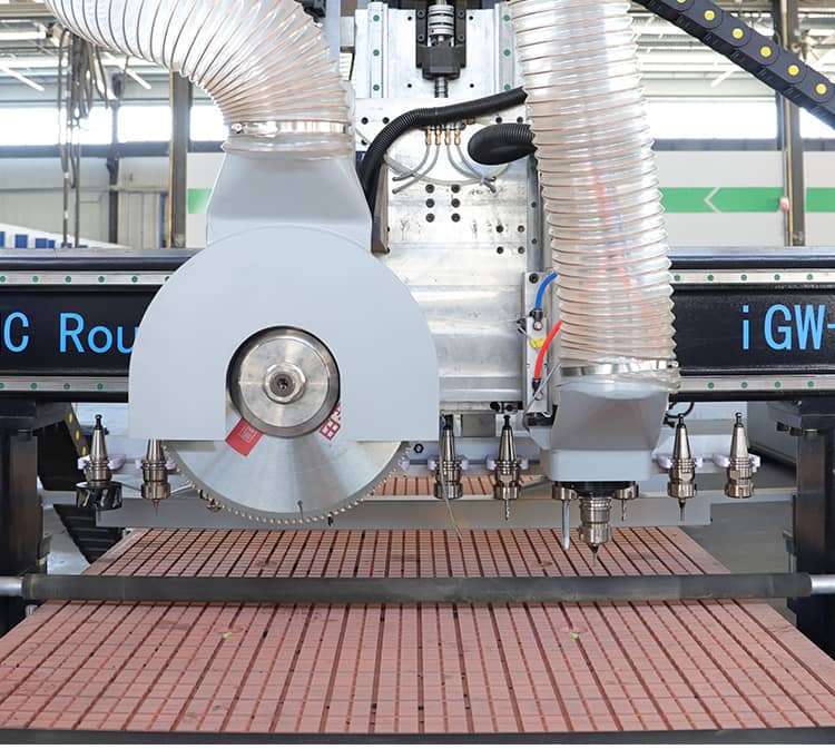 Best Cnc Wood Board Cutting Machine with Saw Blade from China ...